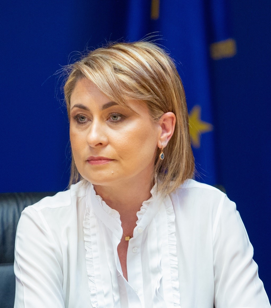 Συνέντευξη Χριστίνας Αλεξοπούλου, Υφυπουργού Υποδομών και Μεταφορών ...